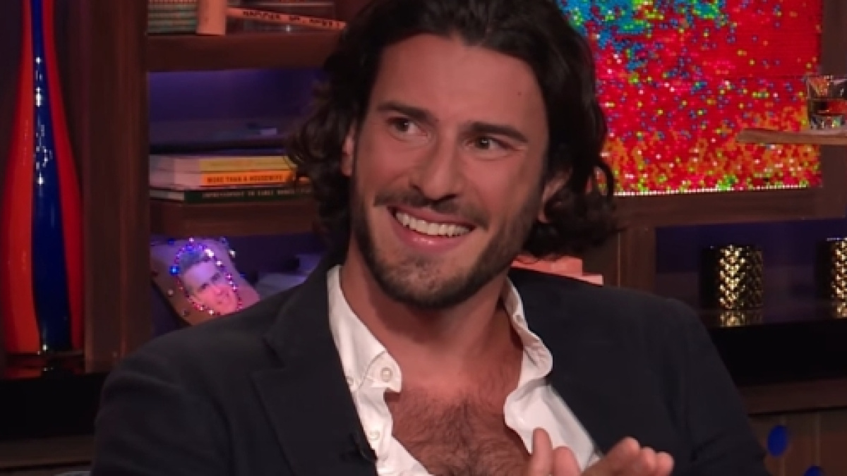 Steve Gold reveals that he really had to think about 'MDLNY'