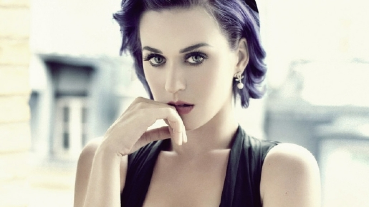 Katy Perry releases a feel good, star-studded music video for ‘Swish Swish’