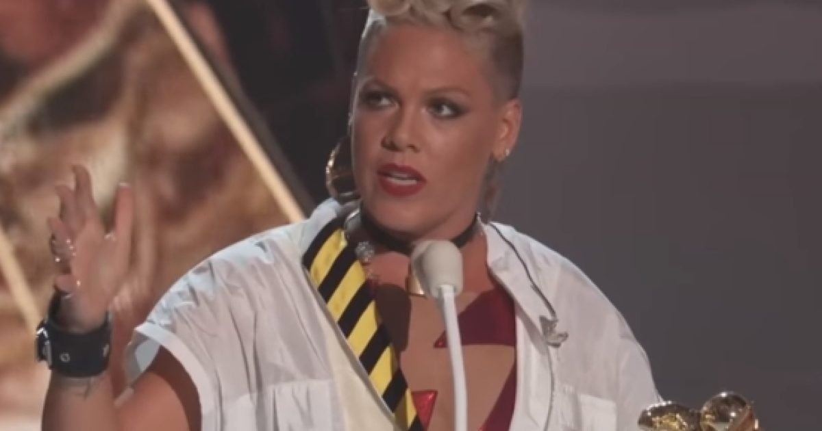 MTV VMAs: Pink tells daughter to never change even if other people call ...