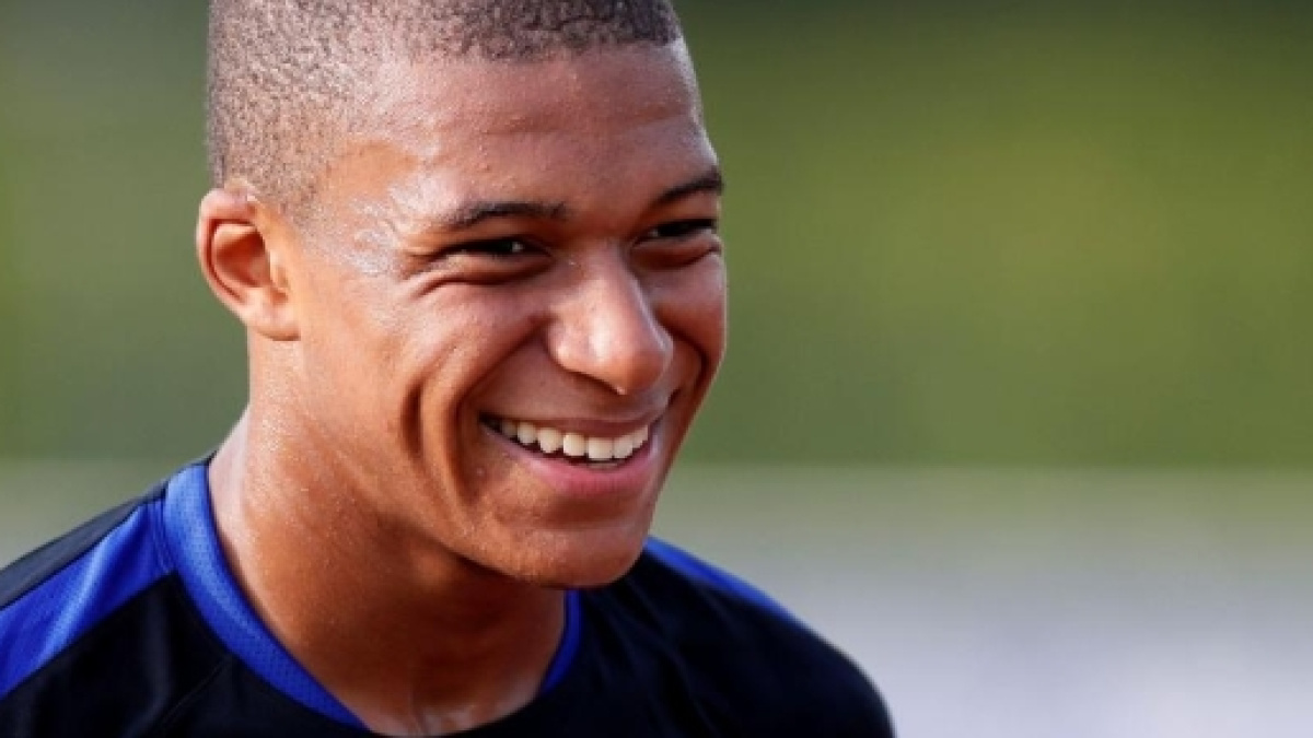 Mercato ligue 1: Mbappé prêté au PSG avec option d'achat.