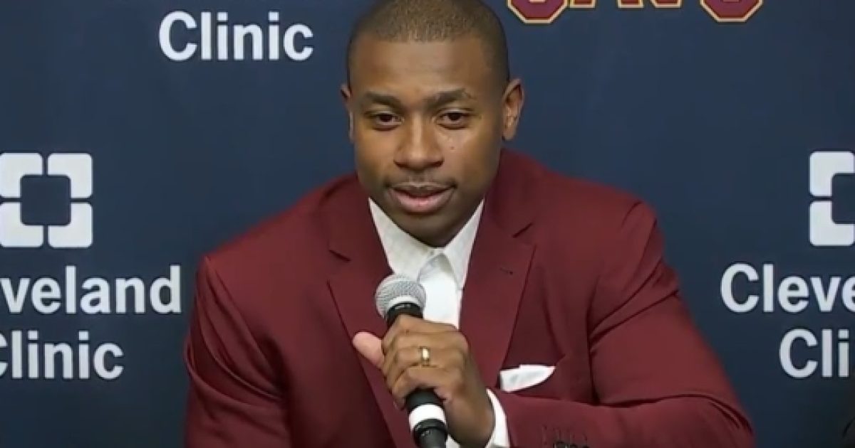 Isaiah Thomas burns Twitter troll with a witty response over 'Law ...