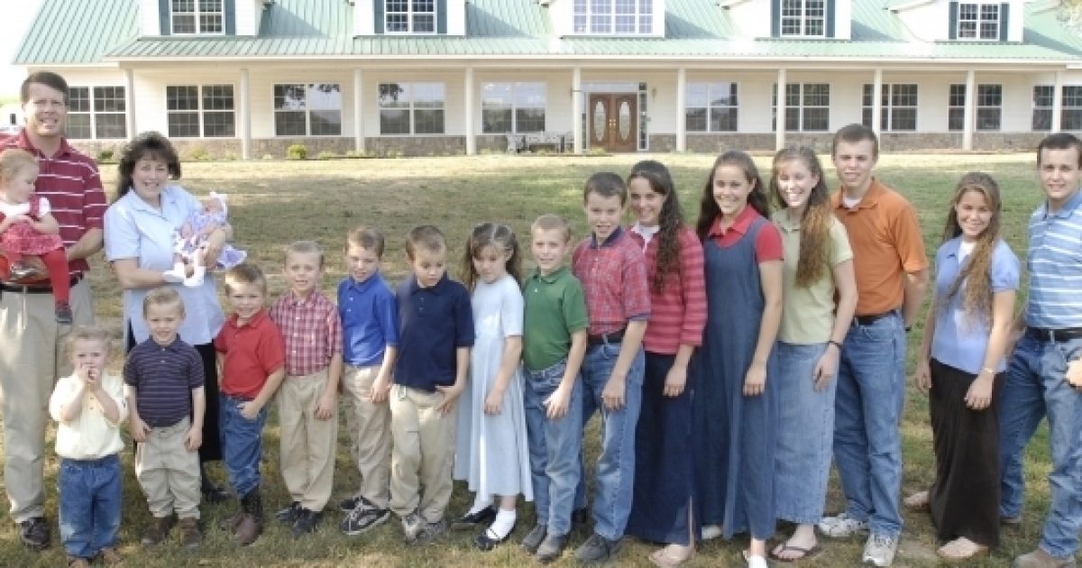 Joe Duggar weds Kendra Caldwell; did Anna and Josh Duggar bring new baby?