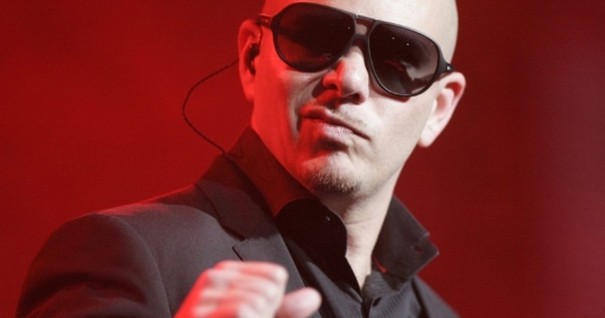 Pitbull offers private plane to rescue cancer patients from Puerto Rico