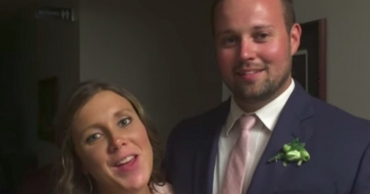 Anna and Josh Duggar celebrate their wedding anniversary, fans clap back