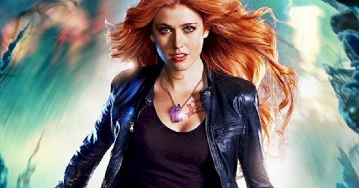 'Shadowhunters' Season 3: Can Clary Save Simon From The Seelie Queen?