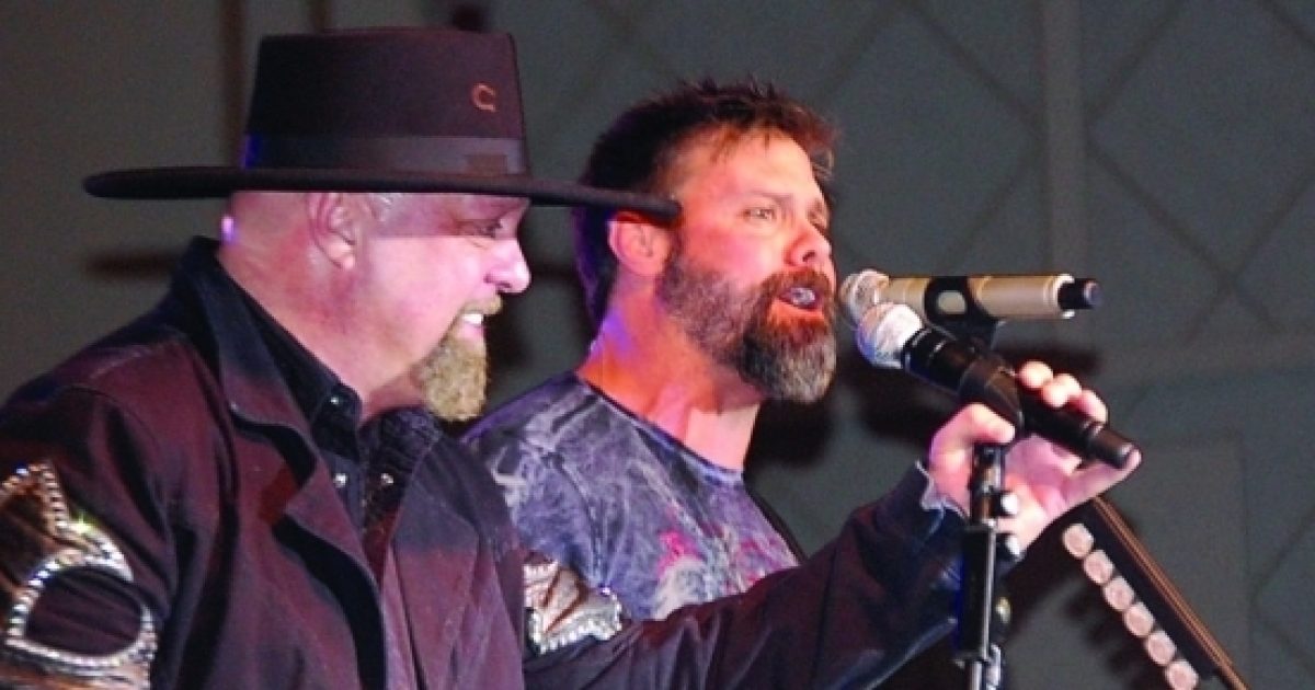 Troy Gentry of Montgomery Gentry killed in helicopter crash