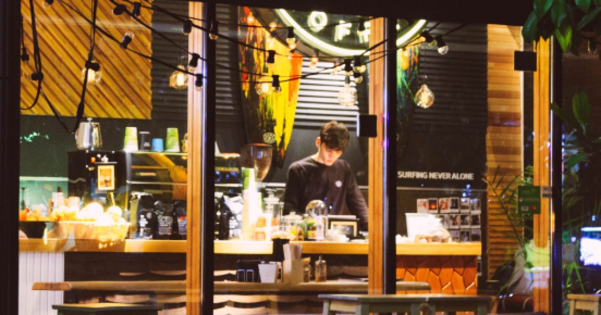 Five Reasons Why Restaurant Servers Deserve Their Tips