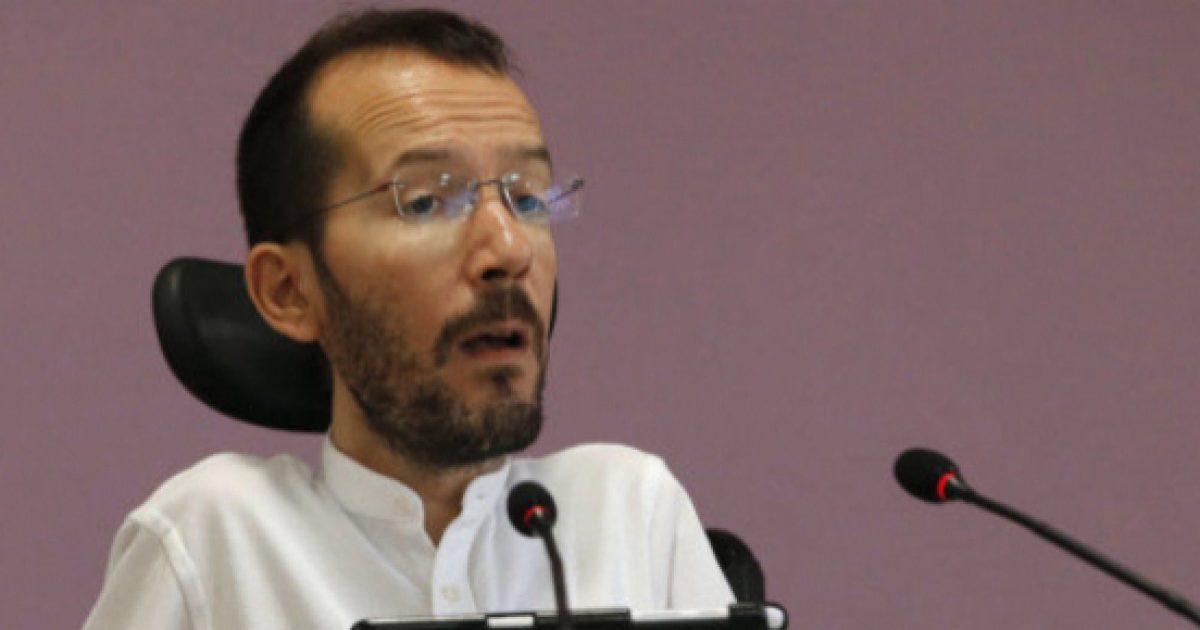 Echenique destroza la imagen de Felipe VI y Letizia con una grave crítica