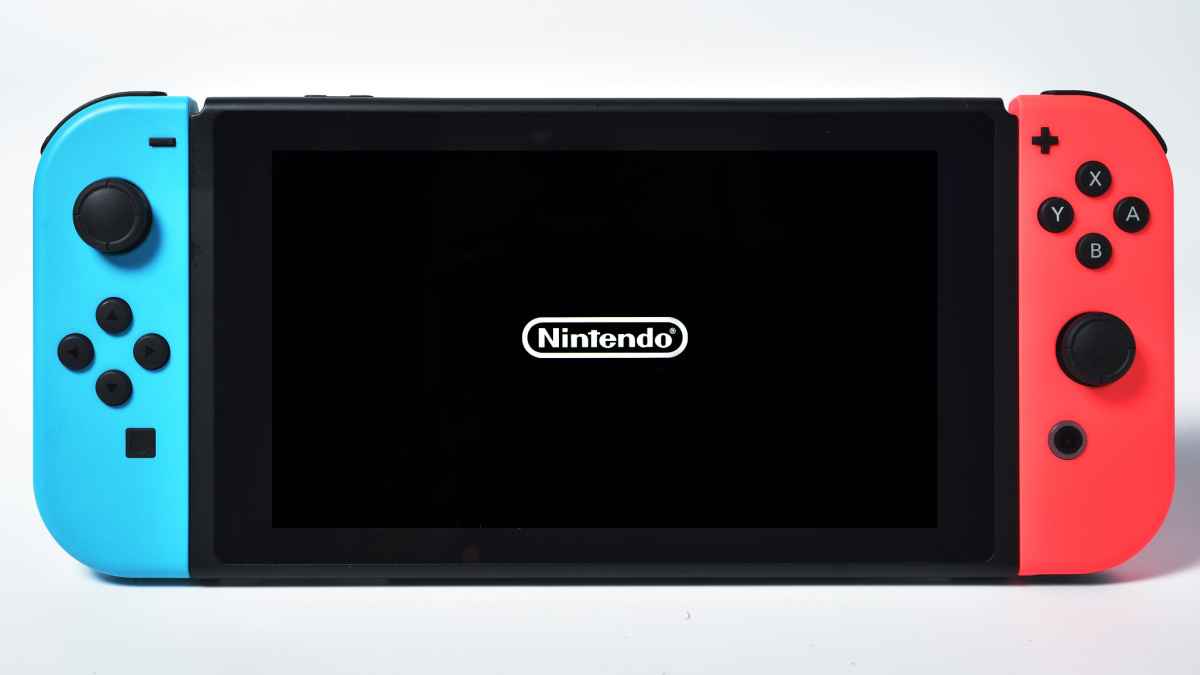 WSJ claims a new Nintendo Switch model is coming in 2019