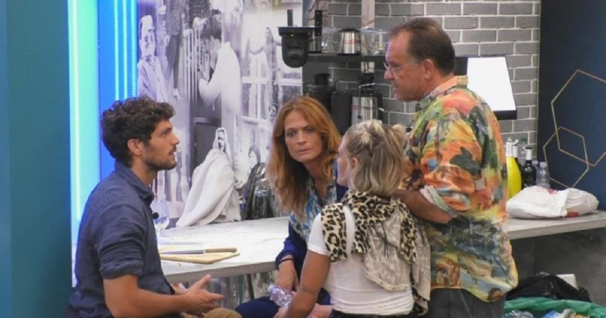 GF Vip, Cecchi Paone torna ad attaccare Elia: nessun interesse per la ...