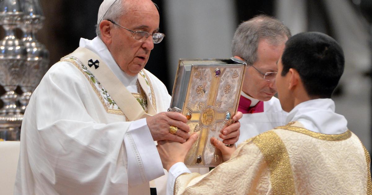 Santa Messa di Natale in Vaticano, diretta tv su Rai 1 e Tv2000 lunedì sera