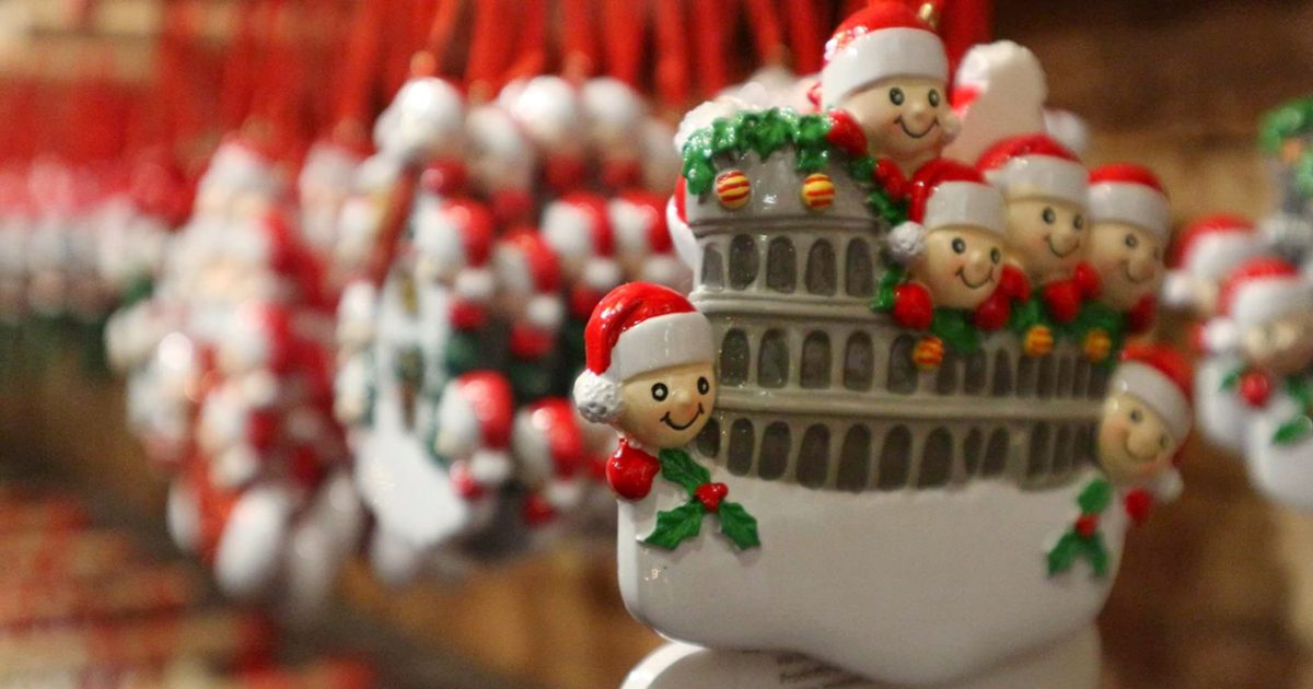 Mercatini di Natale a Roma: stand in Piazza Navona, magie natalizie al ...