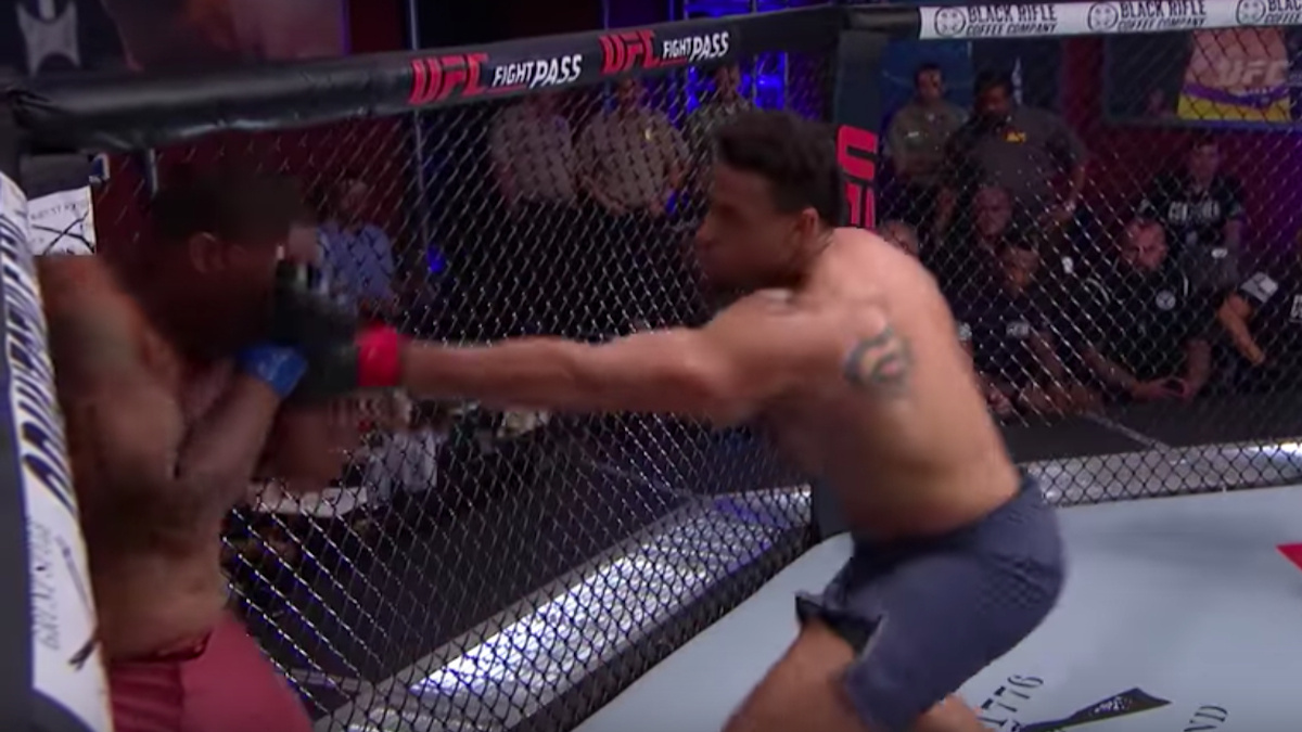 Former NFL player Greg Hardy to make UFC debut