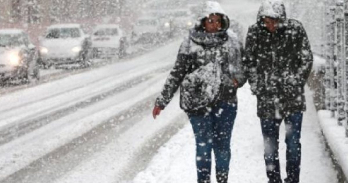Meteo, arriva la 'sciabolata artica', neve anche in città Meteo, arriva la 'sciabolata artica', neve anche in città