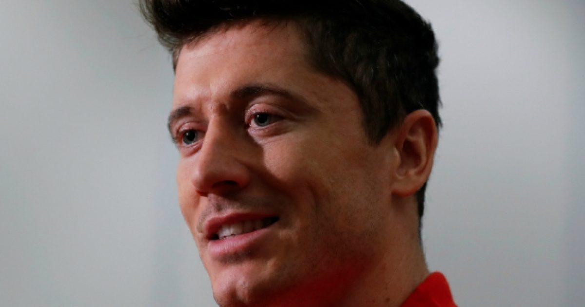 PSG : Le club suit attentivement Robert Lewandowski.