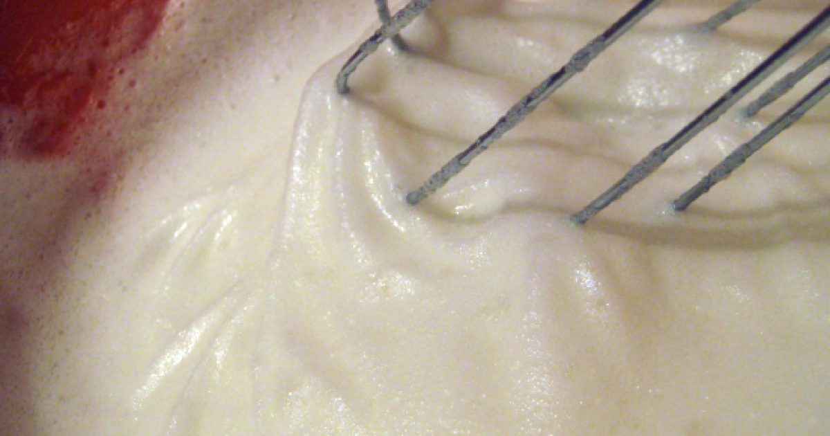 Chocolate meringue tower with Chantilly creme recipe