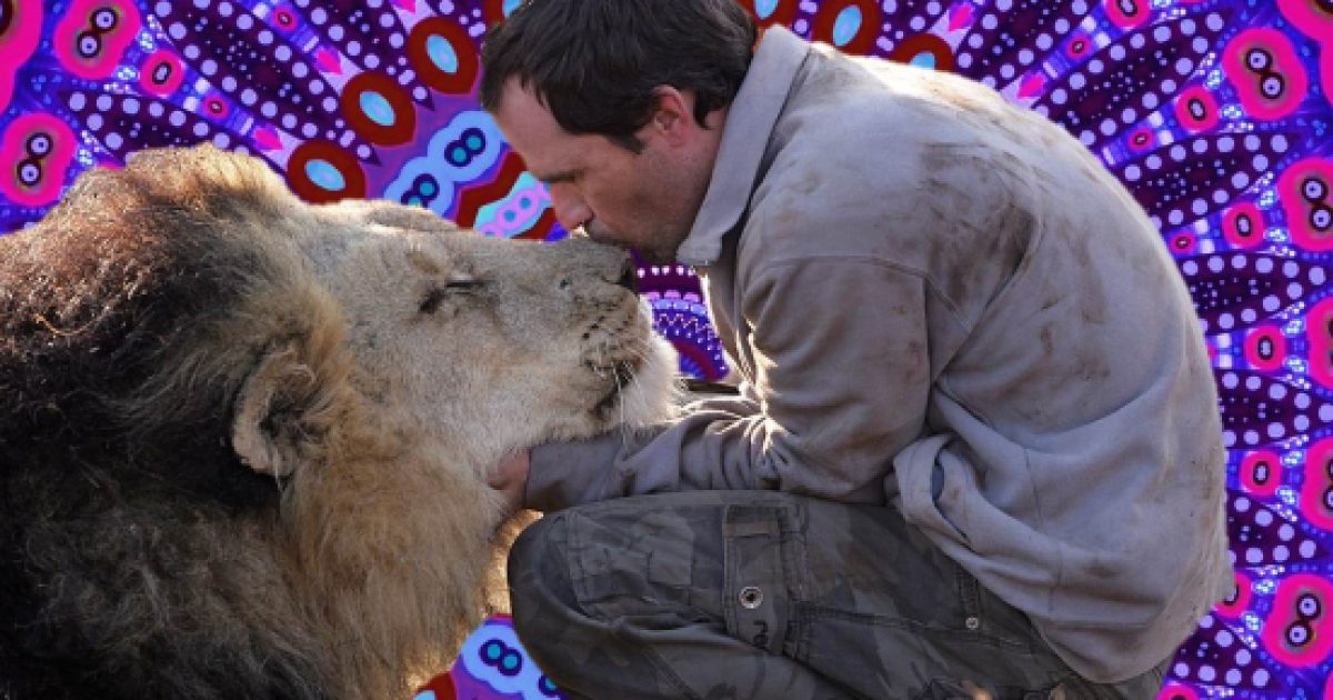 Kevin Richardson, l'uomo che sussurrava ai leoni