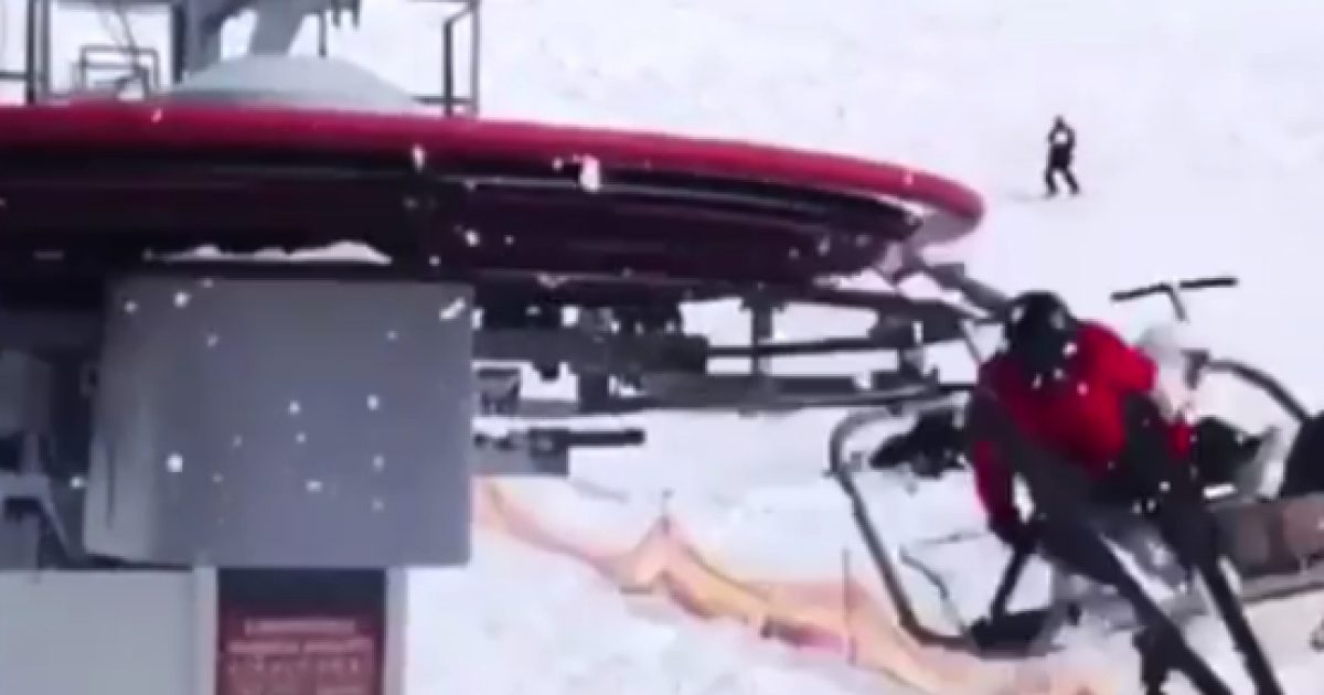 Video: Terrifying accident after ski lift malfunction sending skiers flying