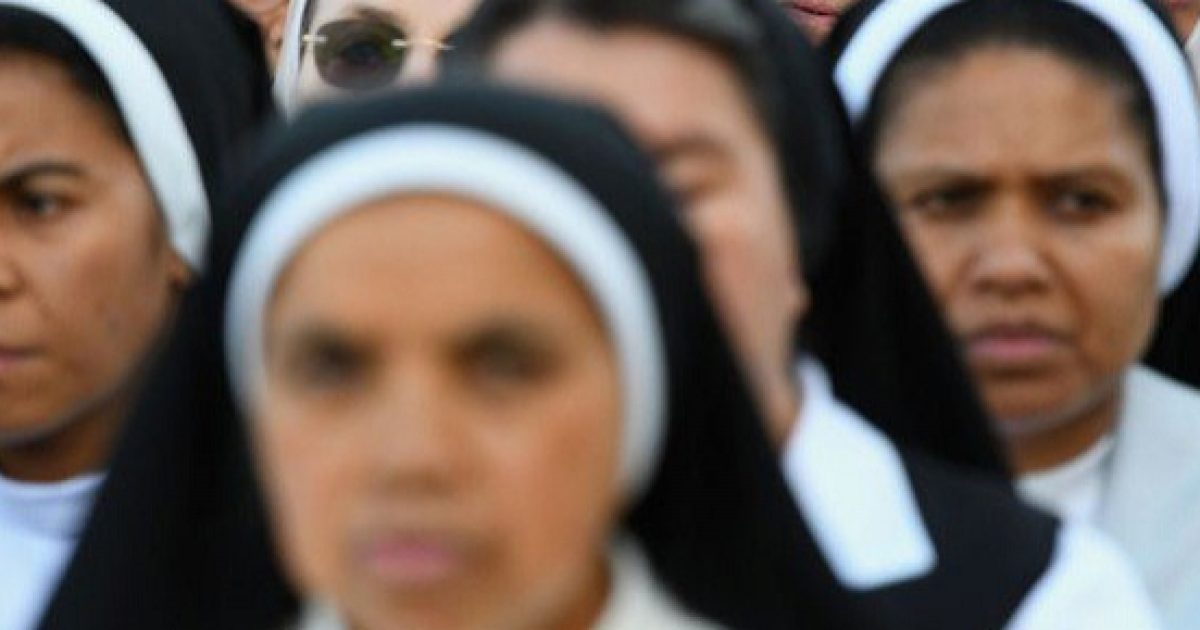 Suore trattate come schiave da vescovi e cardinali: la denuncia