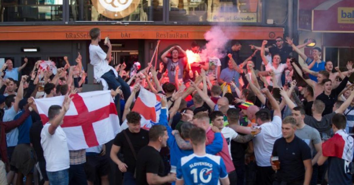 90 Hooligans arrestados en Ámsterdam