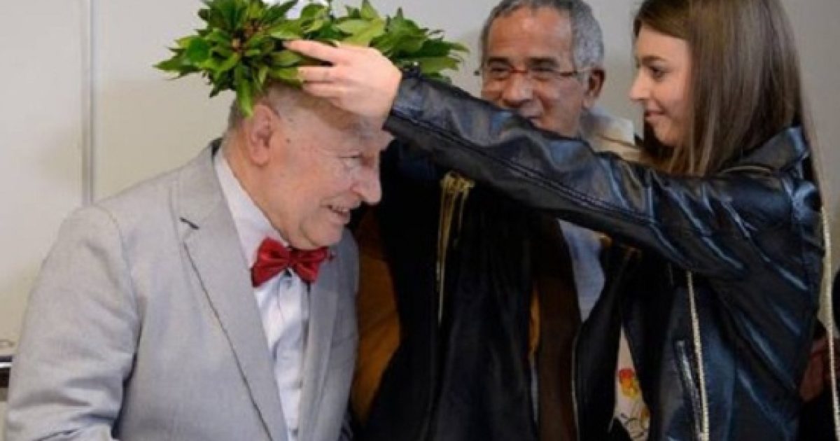 Si laurea in Filosofia a 82 anni, la storia di Italo: 'Per mia moglie'