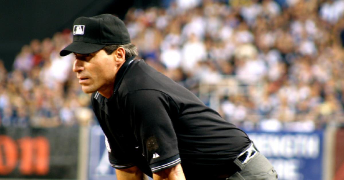 MLB umpire Angel Hernandez embroiled in controversy again