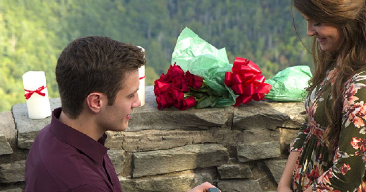 Tori Bates shares huge news, expecting first child with Bobby Smith