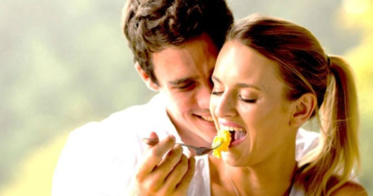 Las 6 señales que demuestran atracción física hacia otra persona