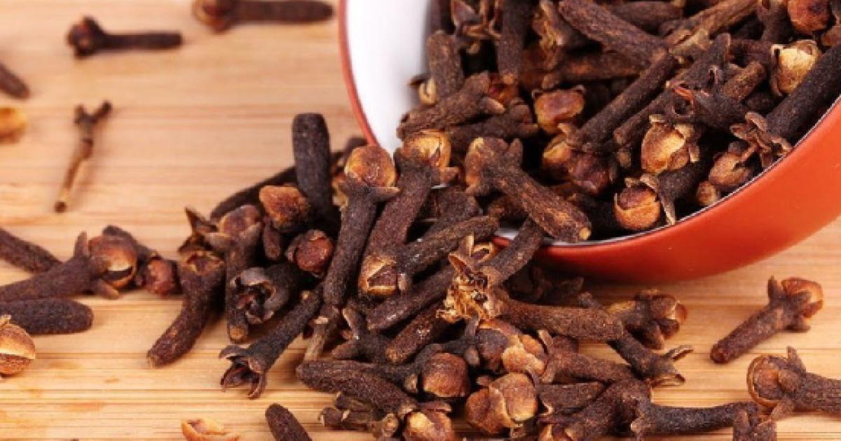 7 mejores beneficios del té de clavo de olor