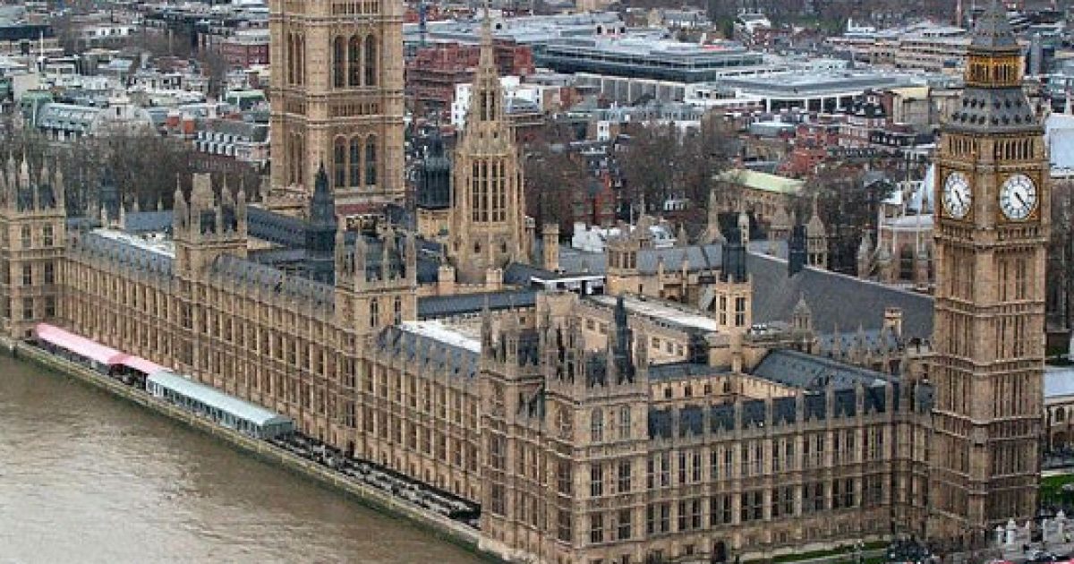 A British Royal Expert revealed to be an American from New York