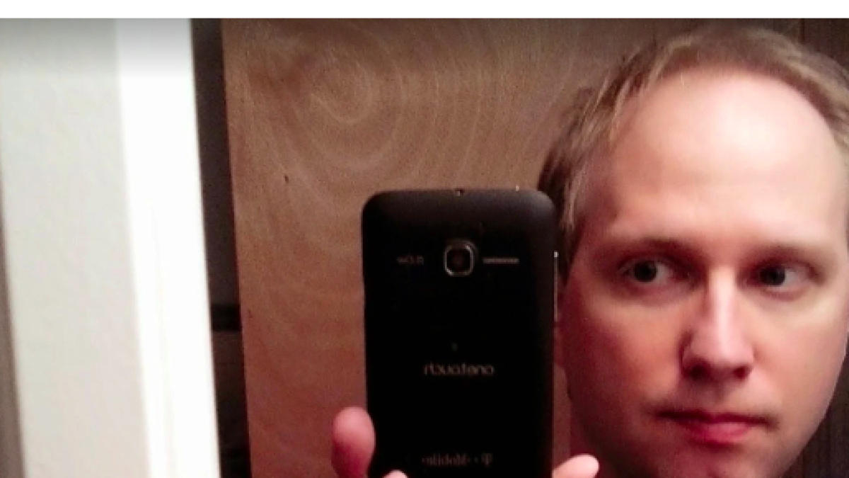 Candidato al Congresso Nathan Larson ammette: 'Sono un pedofilo'