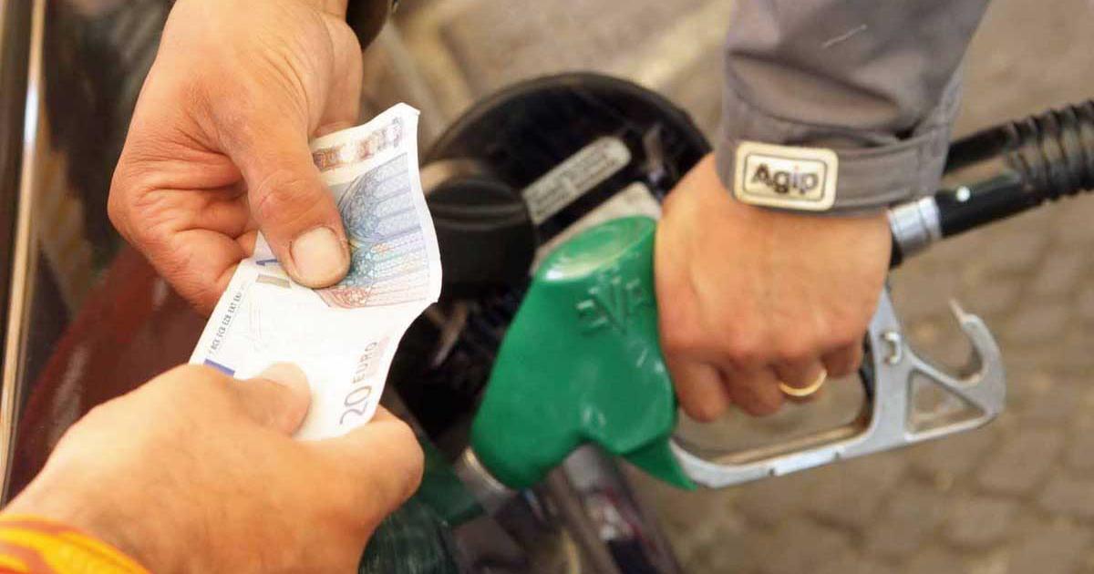 Distributori di benzina: uno su cinque in Italia è irregolare