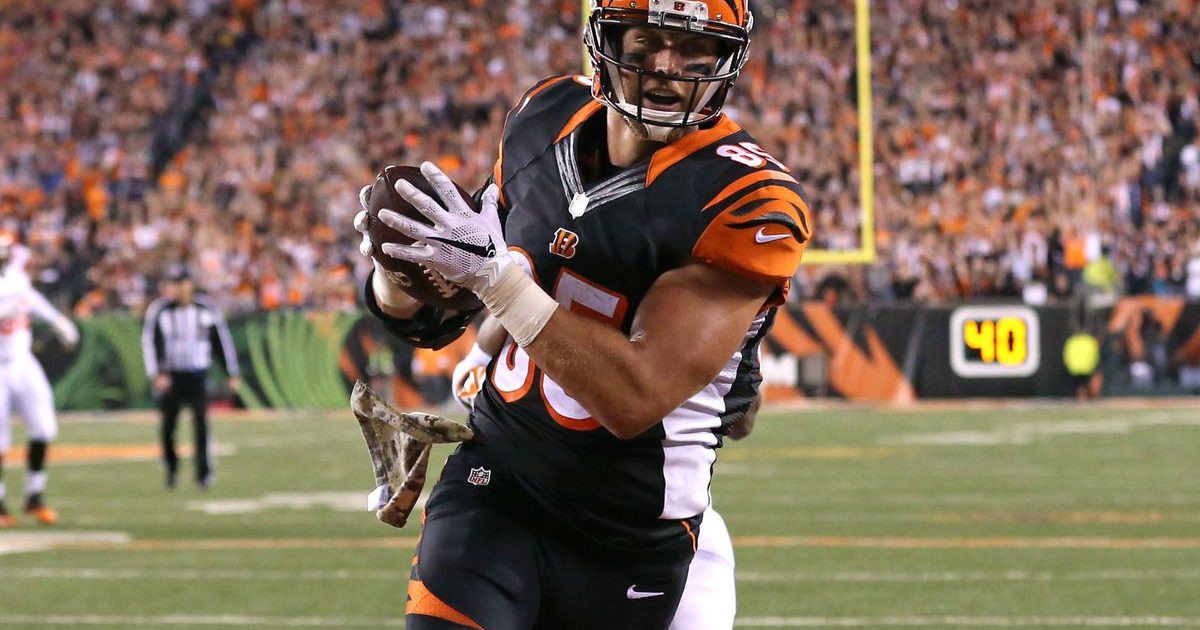 Top 10 week 1 fantasy football tight ends including TE Tyler Eifert