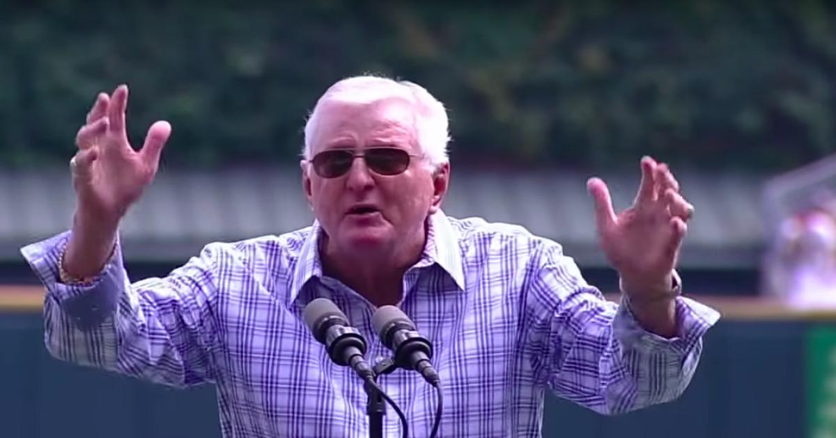 White Sox broadcaster Ken 'Hawk' Harrelson honored at Guaranteed Rate Field