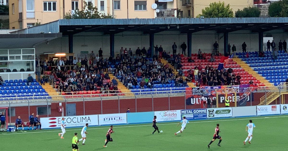 Picerno-Paganese 2-0: Esposito e Guerra annullano gli azzurrostellati ...