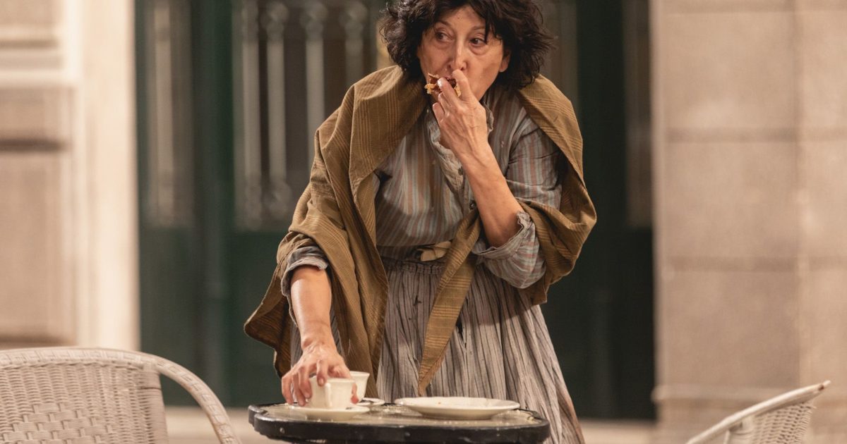 Una Vita puntate al 12 ottobre: Ursula messa alla gogna mentre Trini ...