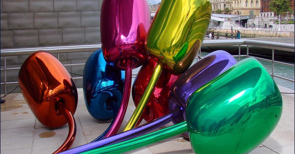 Jeff Koons' tulip sculpture is said to reek of self-promotion