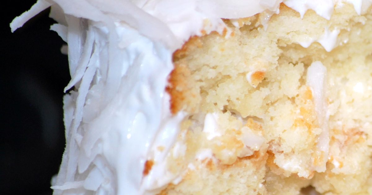 Simple coconut cream cake recipe