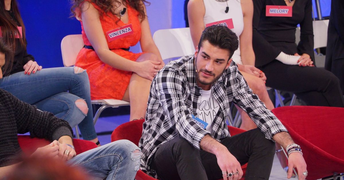 U&D, Giulia sul trono, la reazione di Lorenzo Riccardi: 'Siediti a papà'