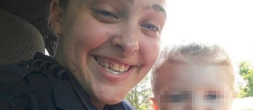 USA, poliziotta lascia morire figlia in auto mentre ha un rapporto ...