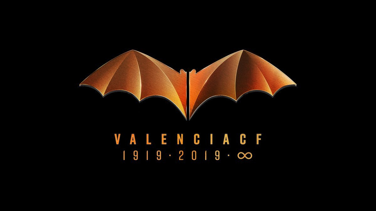 Valencia vs Batman: è disputa tra chi meriti di più il pipistrello sul ...