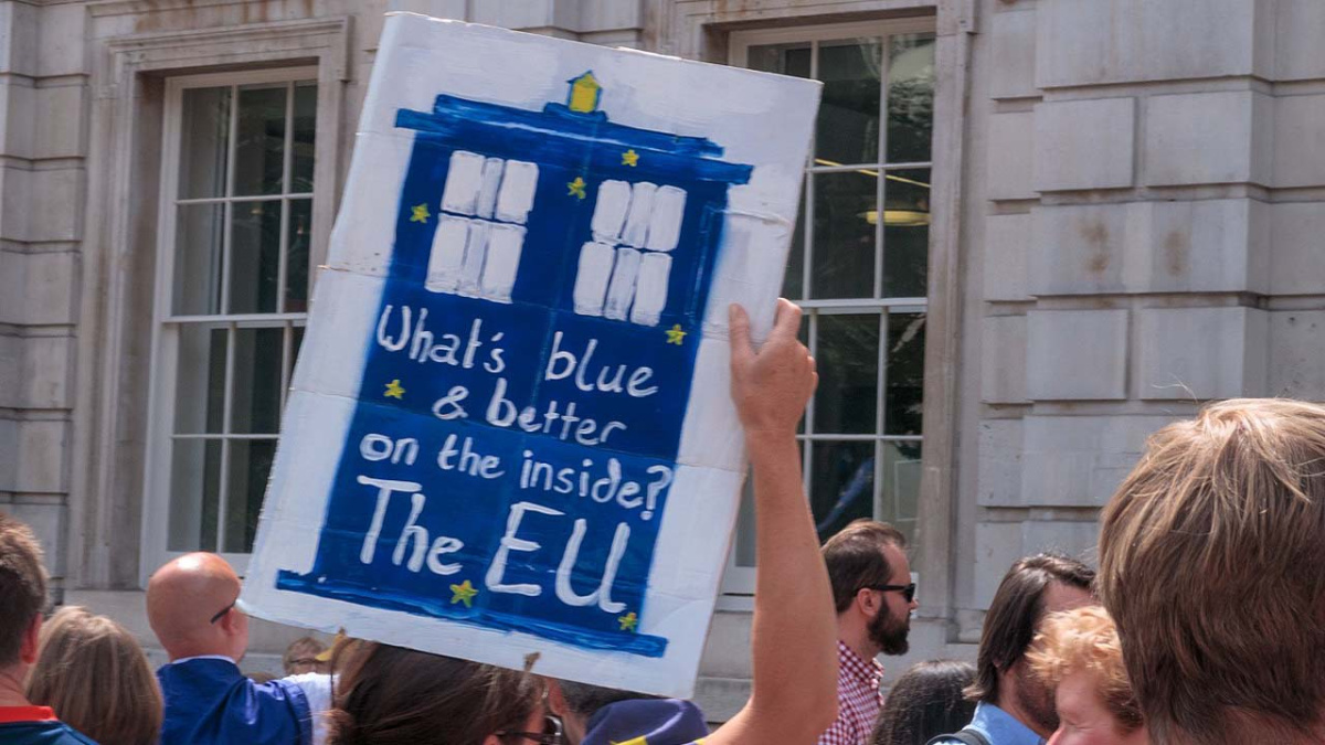 Petition to revoke article 50 zooms way over one million mark