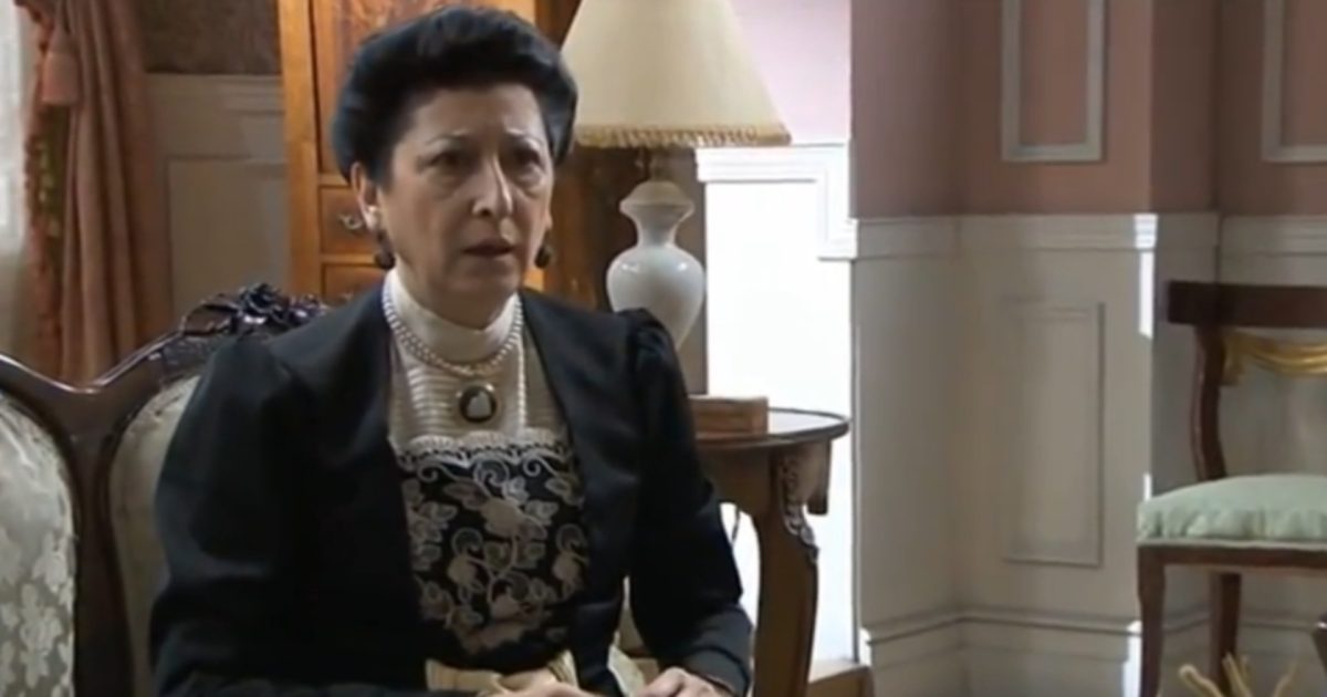 Trame, Una Vita: Ursula e le figlie appartengono ad un'importante ...