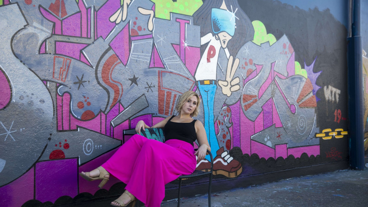 Australian singer Jess Spahr talks about love, manifestation and her music