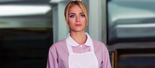 L'attrice Imma Pirone di Un posto al sole aiuta la mamma nella ditta di ...