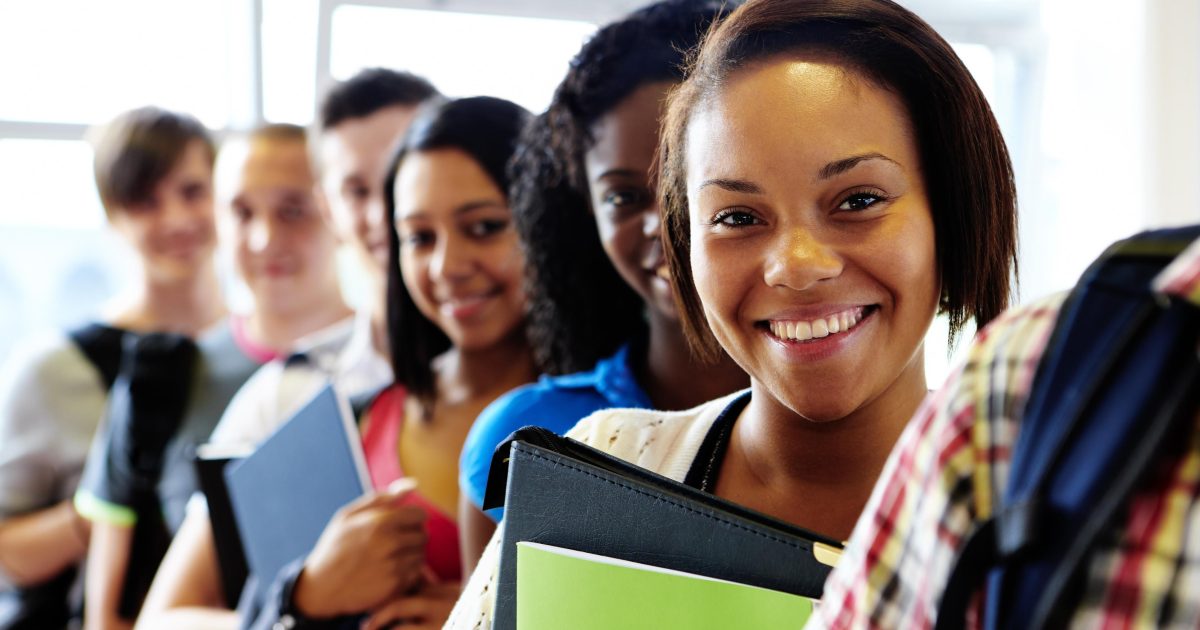 Cotas raciais são importantes para negros e pardos serem maioria nas ...