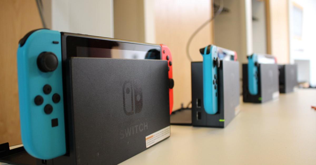 New Nintendo Switch model, already in development, coming in mid-2020