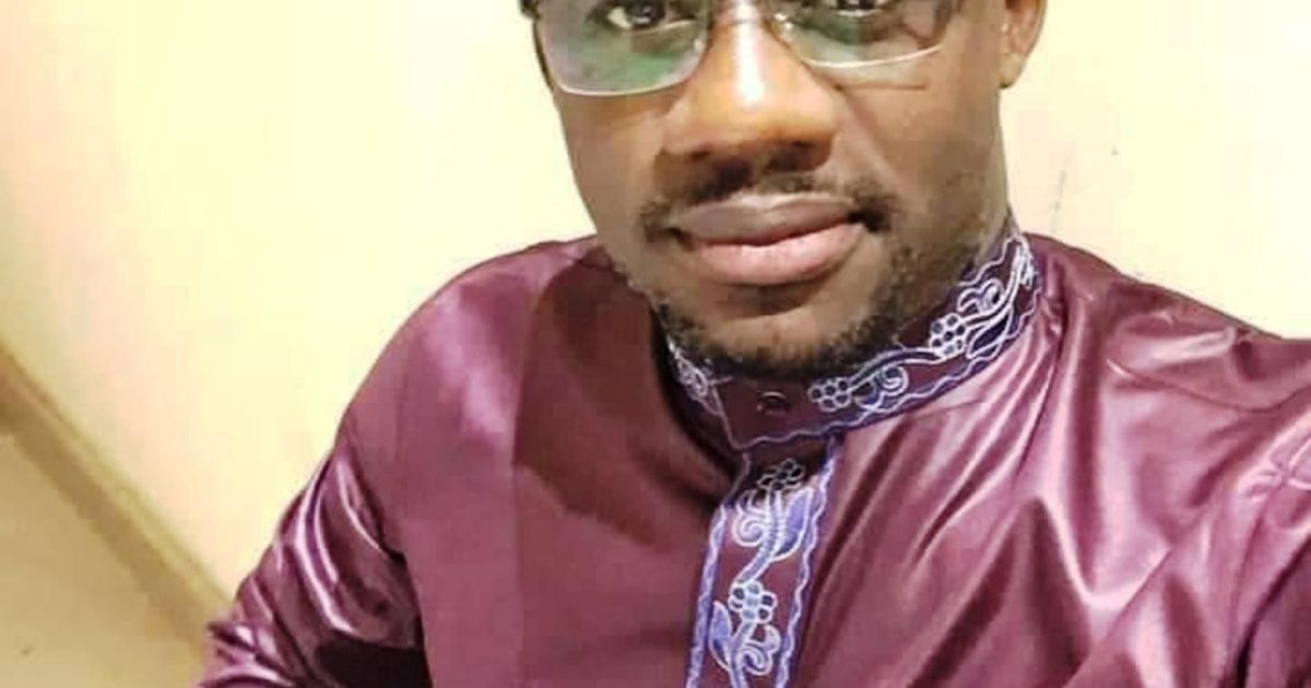 Cameroun : Thierry Roland Enom invite Seidou Mbombo Njoya à la sagesse ...