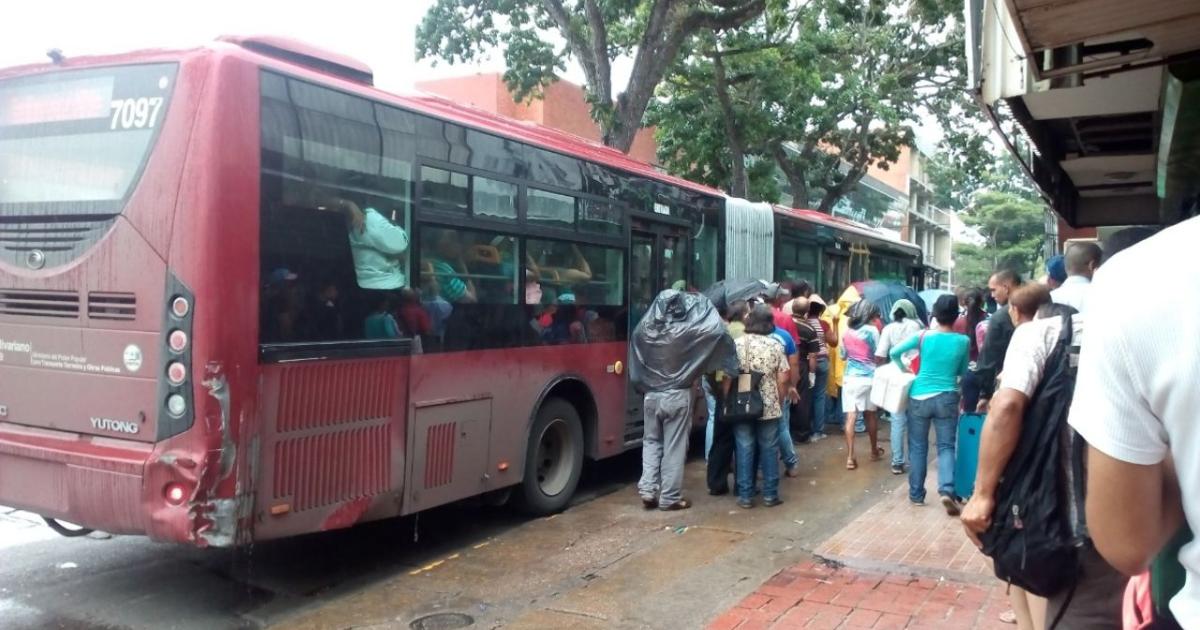 En Venezuela viajar en autobus tiene un coste similar al de un vuelo ...