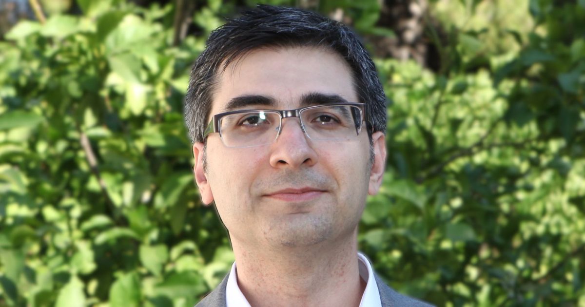 George Loukas sur la lutte contre la désinformation: 'Ne partagez pas ...